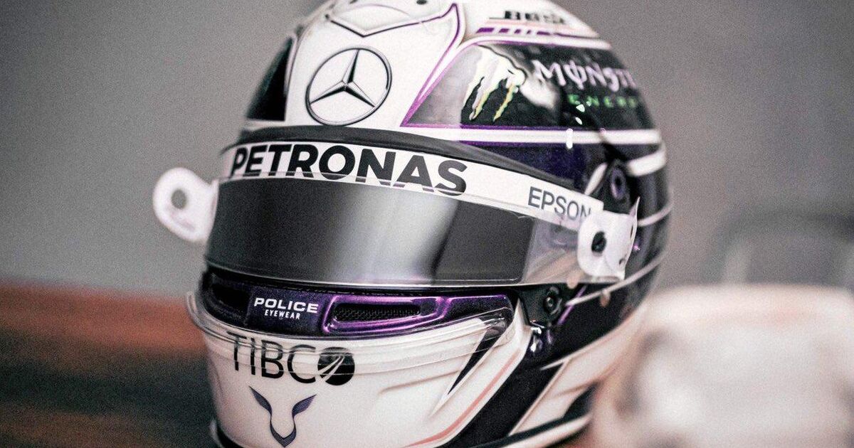 Hamilton verrast met nieuw helmdesign | RacingNews365